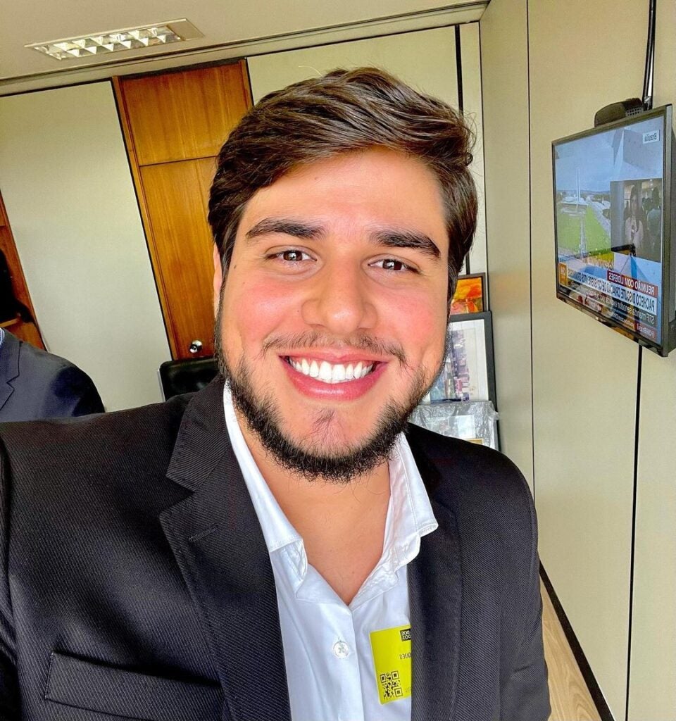 Petrolândia: Bruno Marques, filho do Prefeito Fabiano, surge como primeiro herdeiro dos votos de ...